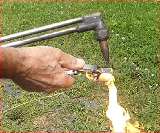 Lighting and Using an Oxy-Acetylene Cutting and Welding Torch How to ...